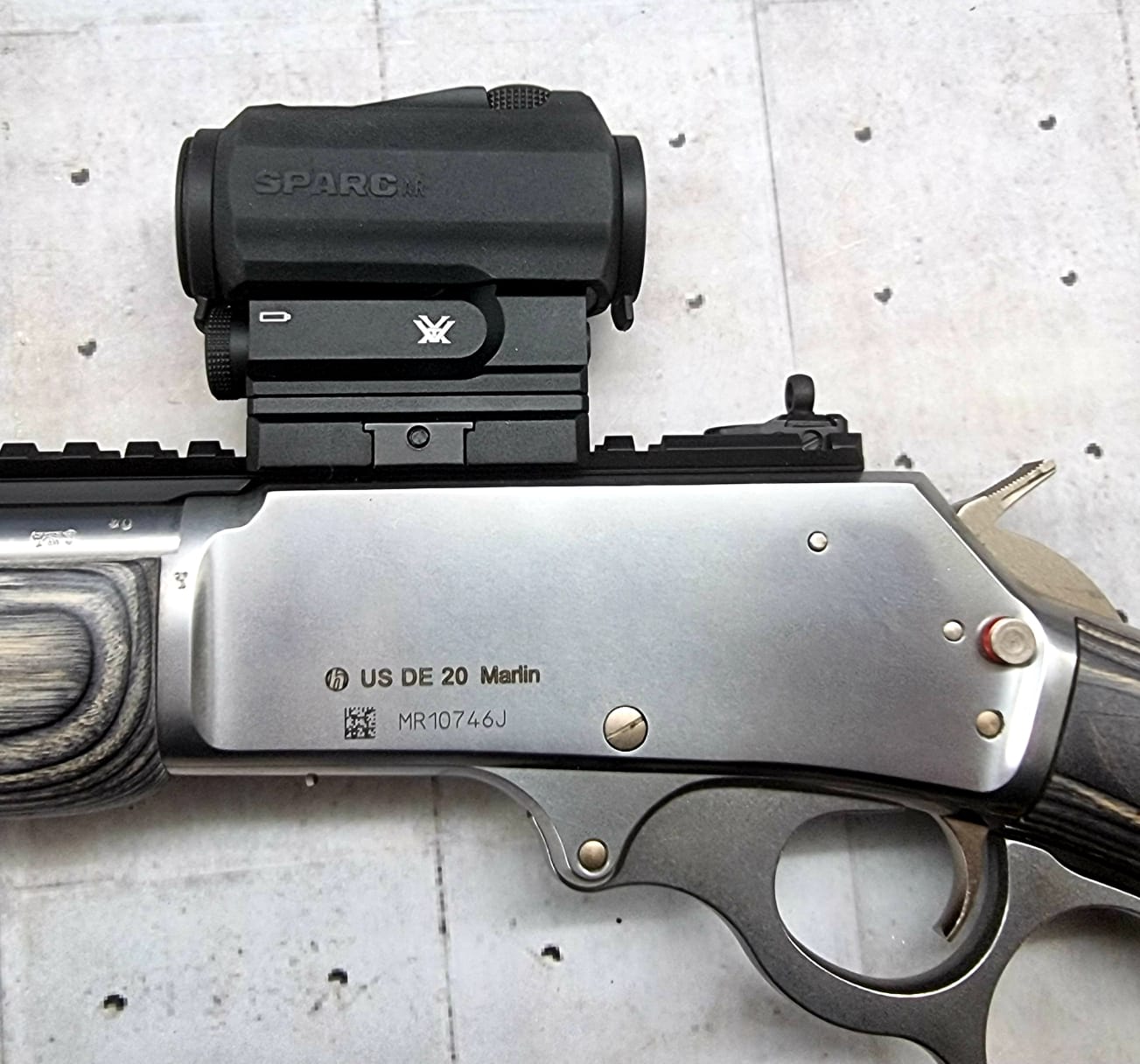 Marlin 1895 Jurassic Park mit Vortex Sparc AR Red Dot (2 MOA) - Waffen ...